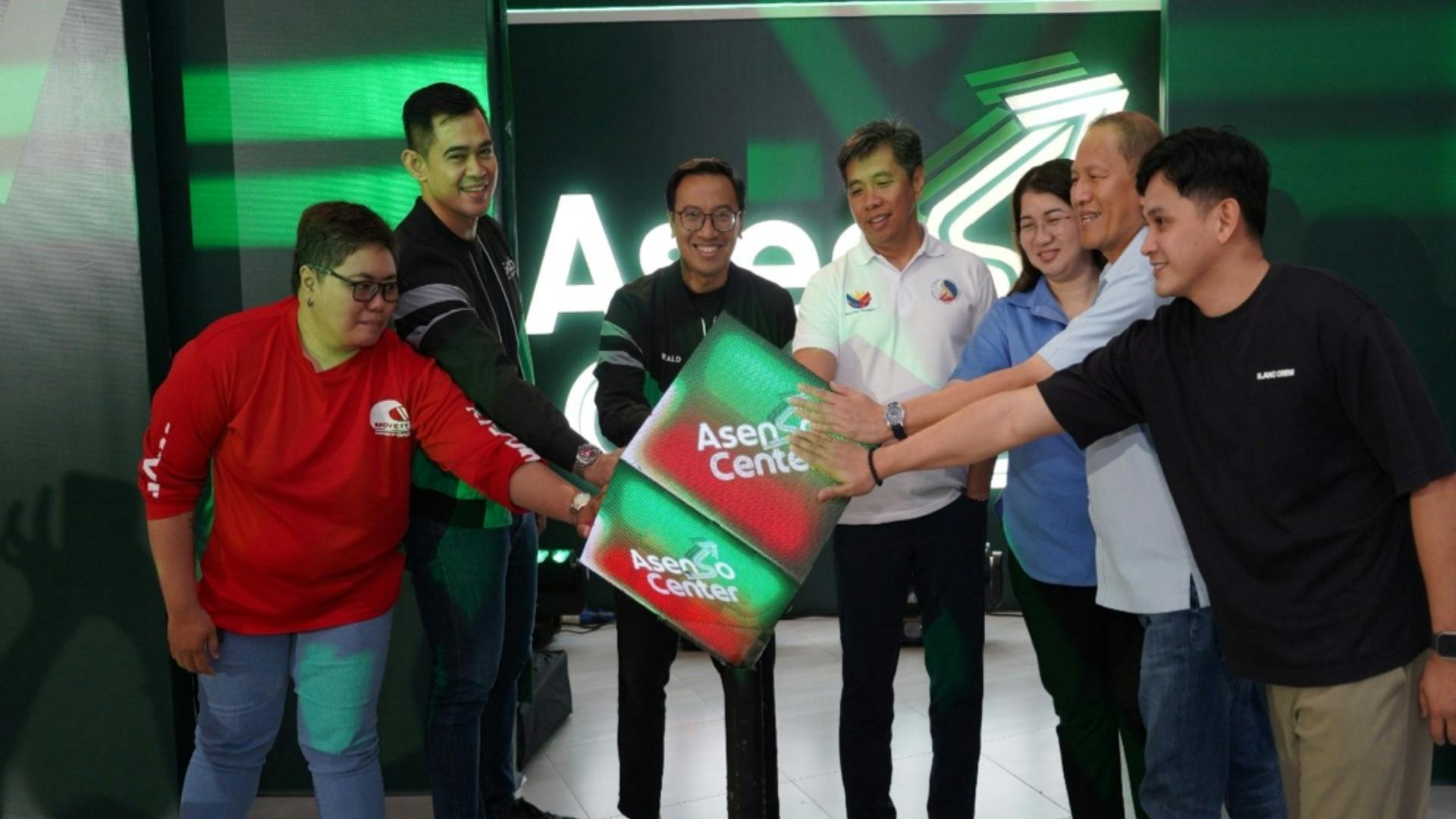 Grab, MOVE IT, And DICT Launch First Asenso Center To Scale An AI-Enabled Gig Economy In The ...